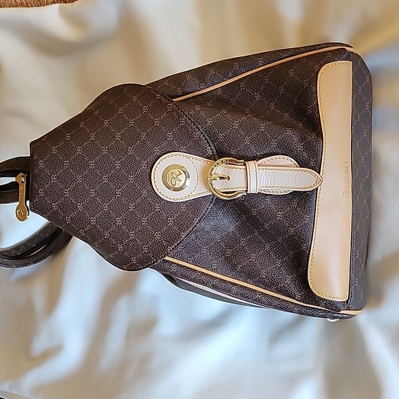 Rioni Moda Italia | Bags | Rioni Moda Italia Brown And Tan Backpack ...